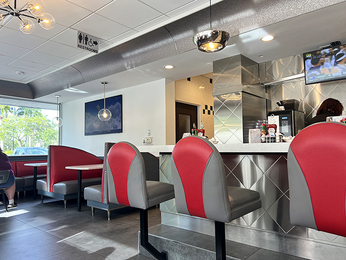 Counter seats: where solo diners become temporary members of the Lester's family and servers remember your coffee preferences like old friends. 