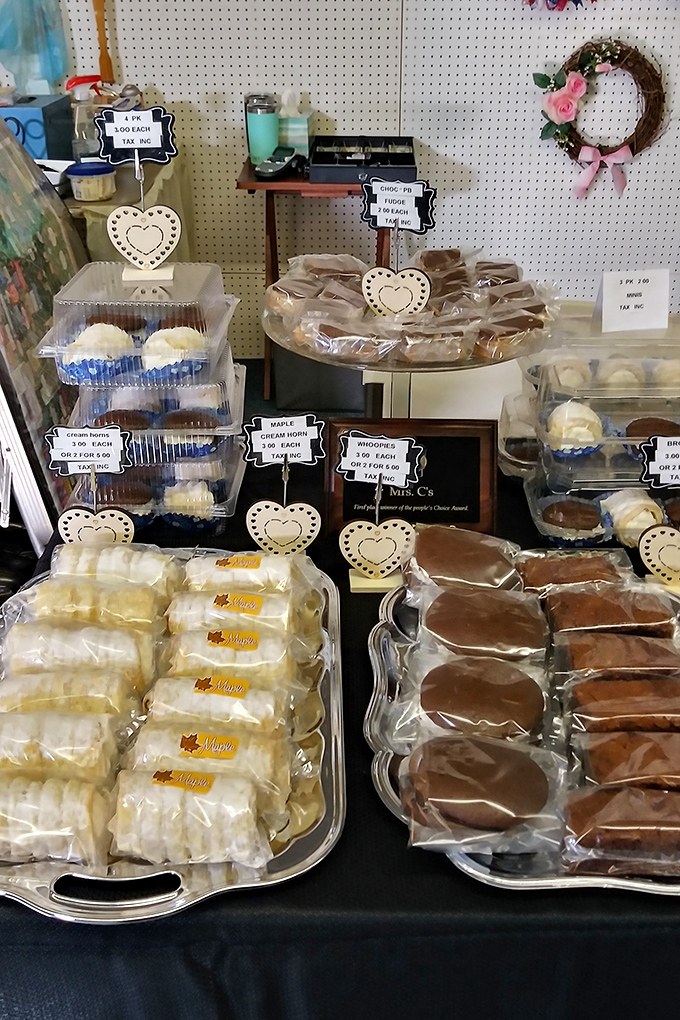 Sweet temptations line these trays, proving Jamie's isn't just a feast for the eyes&mdash;it satisfies cravings of all kinds.