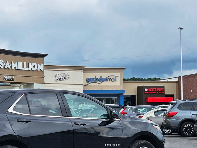 Even small towns need retail therapy! The Gadsden Mall offers air-conditioned respite and shopping options when you've had your fill of natural wonders.