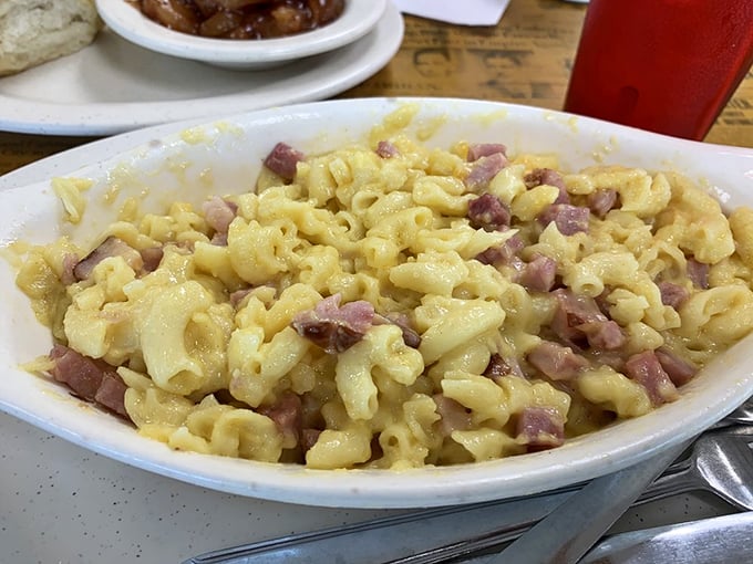 Mac and cheese with ham chunks: comfort food having a casual affair with luxury. The romance we all need.