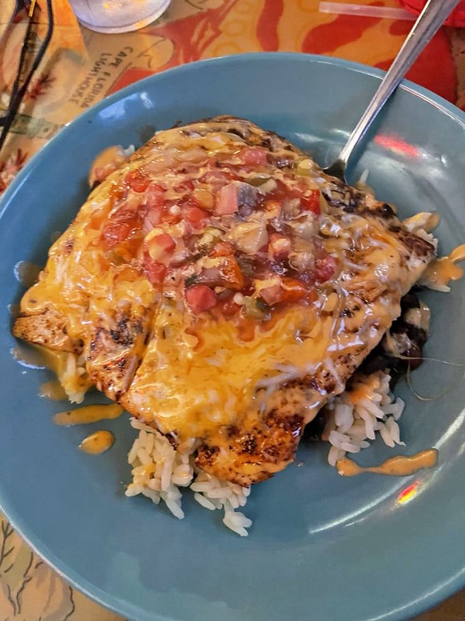 This isn't just a taco bowl &ndash; it's an edible work of art. Melted cheese, fresh salsa, and perfectly cooked fish create a flavor fiesta.