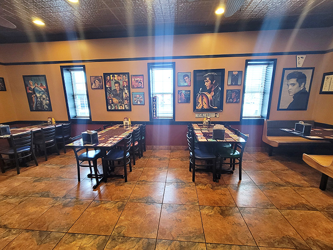 Elvis would approve of this dining room &ndash; a shrine to simpler times when music was on vinyl and phones stayed on walls.