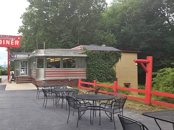 When the weather permits, the outdoor tables offer fresh air with your fresh coffee &ndash; and a perfect view of cars enviously slowing down.