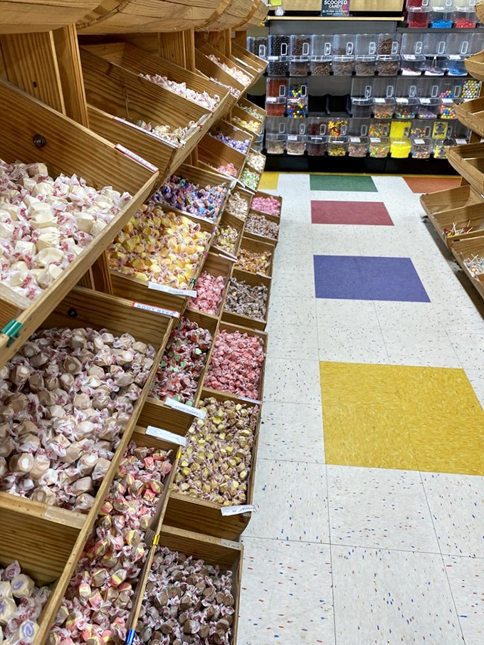 A taffy rainbow so vibrant it makes you wonder if this is what the end of an actual rainbow looks like. Leprechauns had it right all along.