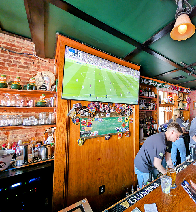 Soccer on the big screen, Guinness on tap&mdash;some might call this heaven, others call it Tuesday afternoon at Slainte.