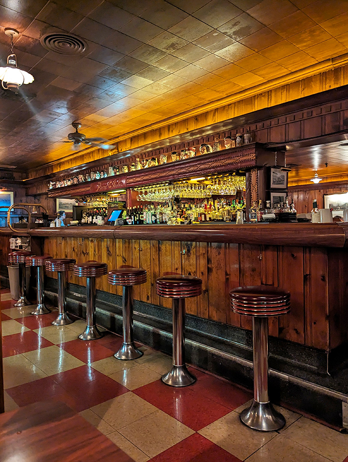 A bar that doesn't need mixologists with waxed mustaches&mdash;just skilled hands that know exactly how cold a martini should be.