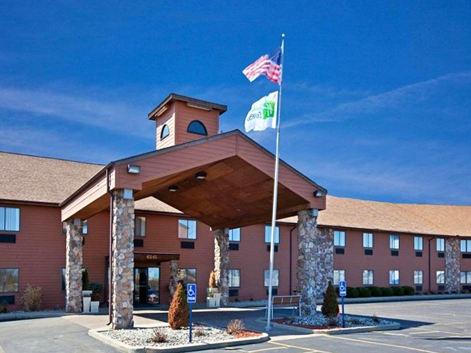 Affordable lodging welcomes visitors with Midwestern hospitality, proving you don't need five stars to get five-star treatment in Fremont.