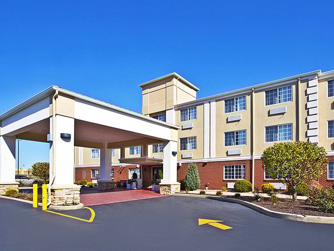 A hotel that understands sometimes you just want a clean room, a hot shower, and a location that doesn't require GPS navigation to find downtown.