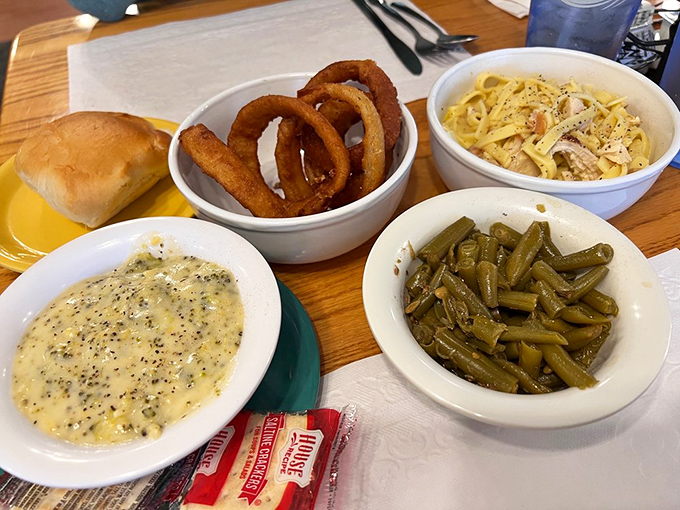 Side dishes that refuse to be upstaged &ndash; creamy soup, crispy onion rings, tender green beans, and pasta. In the buffet world, these are the supporting actors who steal the show.