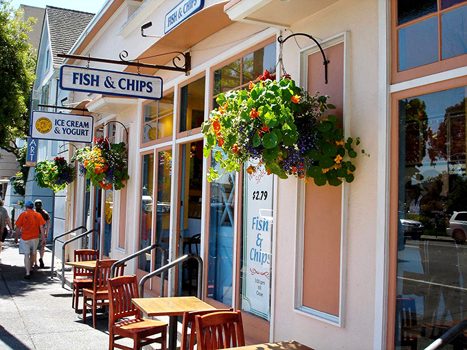 Connie and Ted's modern architecture houses old-school New England seafood traditions done absolutely right.