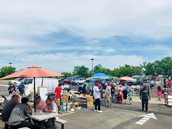 Spontaneous community in a parking lot. Rossi's vendors create a pop-up neighborhood of deals every weekend.