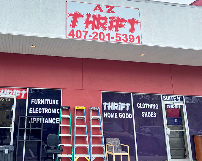 Window signs clearly map out this Kissimmee bargain destination's impressive range of secondhand offerings.