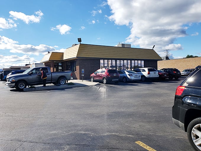 Counter seating, booth service, and hot dogs that make time stand still&mdash;Famous Hot Weiner is a taste of Pennsylvania perfection.