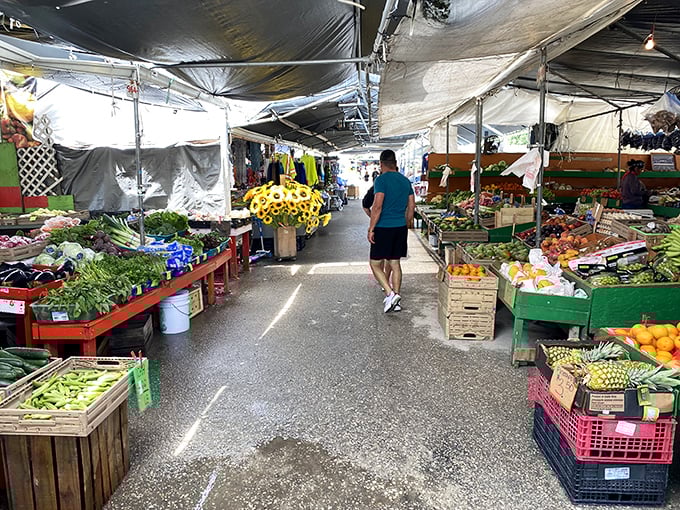 Shop till you drop, then recharge with local flavor&mdash;the perfect flea market formula for a full day's adventure.