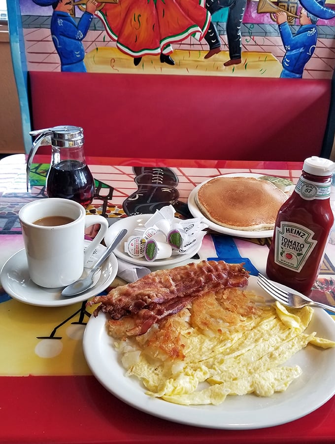 Even breakfast gets the Mexican-American treatment here, with fluffy eggs and crispy bacon sharing table space with authentic coffee and pancakes.