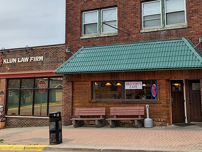 Britton's Caf&eacute; serves up the kind of hearty breakfast that makes you understand why lumberjacks could work all day without checking their phones once.