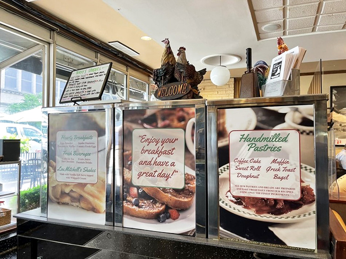 Handmilled pastries and hearty breakfasts advertised with zero pretension. The rooster decor silently promises food worth crowing about.