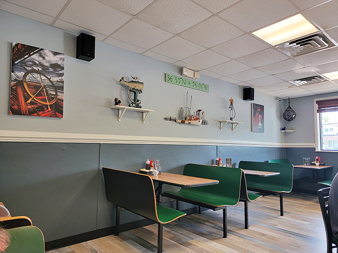 Boat wheels and maritime art nod to Virginia Beach's coastal heritage, creating a dining atmosphere that feels anchored in place.