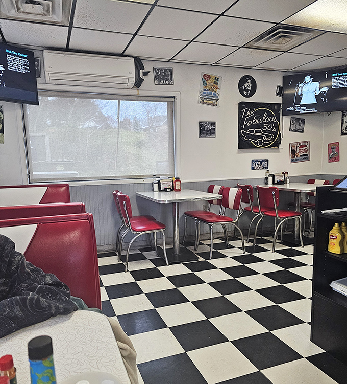 The classic American diner booth&mdash;where countless birthday celebrations, post-game meals, and "we need to talk" conversations have unfolded.