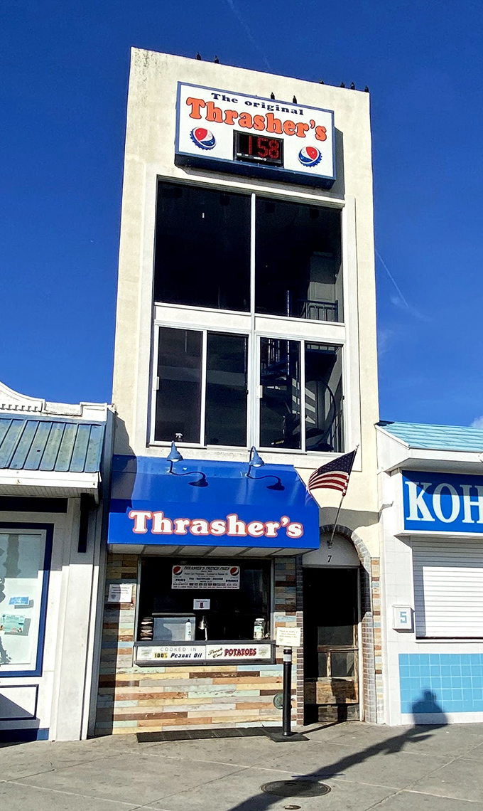Standing tall on the boardwalk like a temple to tubers. The digital temperature display is just showing off&mdash;it's always the perfect day for Thrasher's.