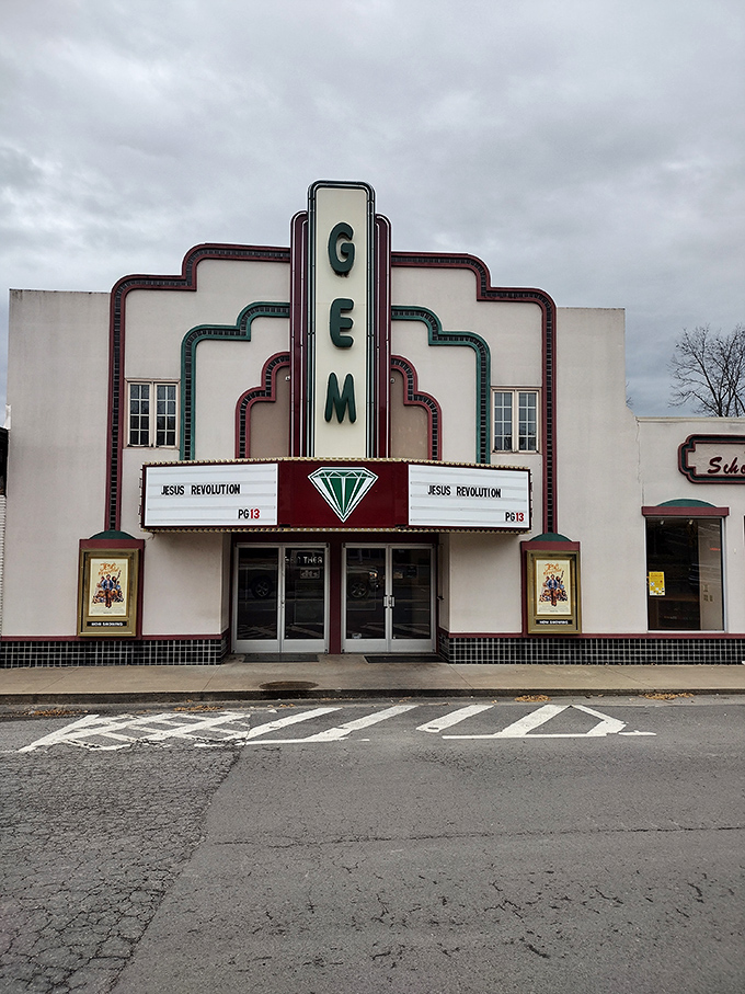 The Gem Theater's Art Deco fa&ccedil;ade stands as a reminder that small towns deserve big-screen experiences too &ndash; a cultural cornerstone since the golden age of cinema.