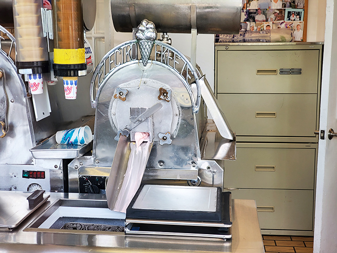 The mechanical heart of Carl's operation: a vintage Electro Freeze machine. Like a well-seasoned jazz musician, it knows exactly how to hit all the right notes.