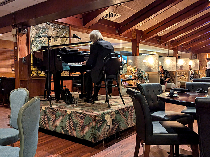 Live piano adds the perfect soundtrack to your steak dinner. Like Frank Sinatra crooning while you cut into that ribeye.