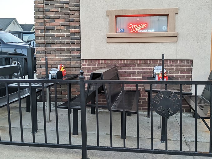 The outdoor patio&mdash;where fresh air enhances burger enjoyment. Even Miller High Life tastes better in this unpretentious setting.