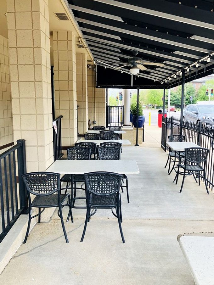 Outdoor seating that invites you to enjoy your breakfast with a side of people-watching. Urban dining with a neighborhood vibe—the best of both worlds.