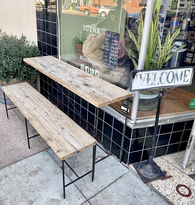 The rustic outdoor bench offers prime real estate for pastry consumption and people-watching&mdash;urban dining at its most charming.