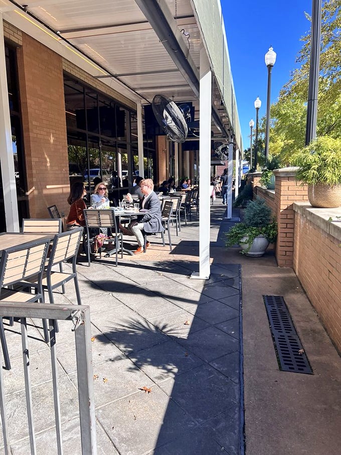 Al fresco dining, Jackson-style: Where business lunches and sunshine create the perfect midday escape from office fluorescents.