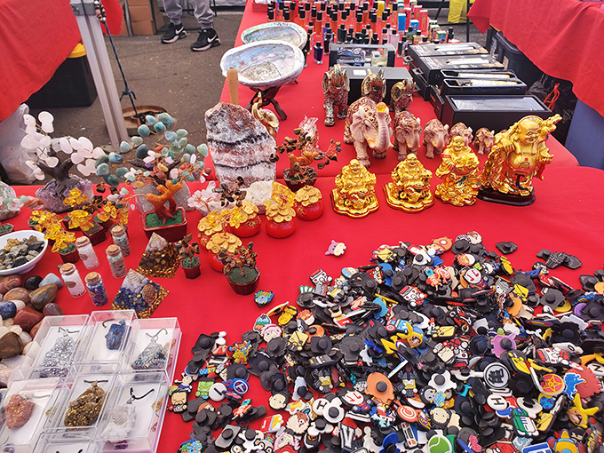 Treasure hunting requires serious strategy. These shoppers navigate the market's endless possibilities with the focus of professional archaeologists on a career-defining dig.