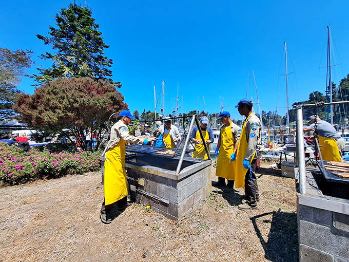 Yellow-aproned locals work their magic at the harbor &ndash; the seafood equivalent of watching Michelangelo paint the Sistine Chapel.