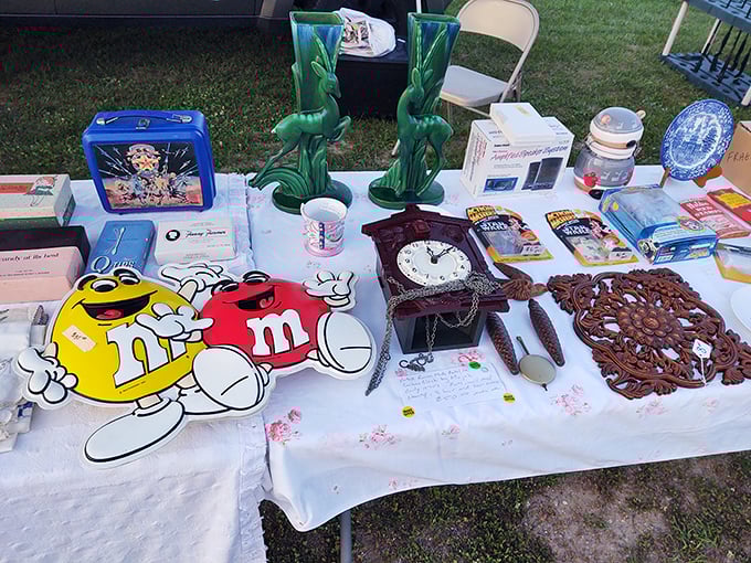 From M&M collectibles to vintage clocks, this table is the definition of "one person's random is another's perfect find."