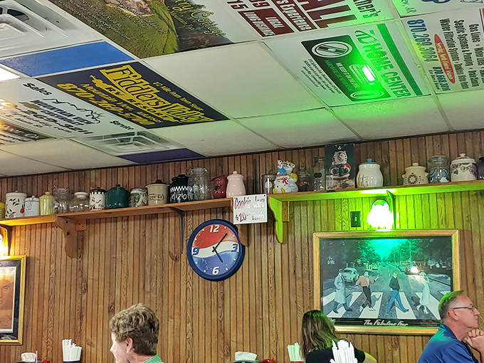 Beatles artwork watches over diners from wood-paneled walls – even rock legends would approve of this homestyle cooking.