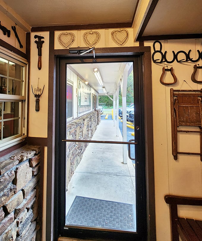 Even the exit feels nostalgic, framed with antique tools and heart-shaped wire baskets. Leaving is the hardest part of dining here.