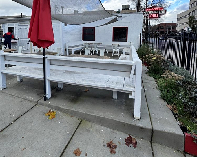 Al fresco dining, Sacramento-style. Simple white benches where you can enjoy your feast while watching the world go by.