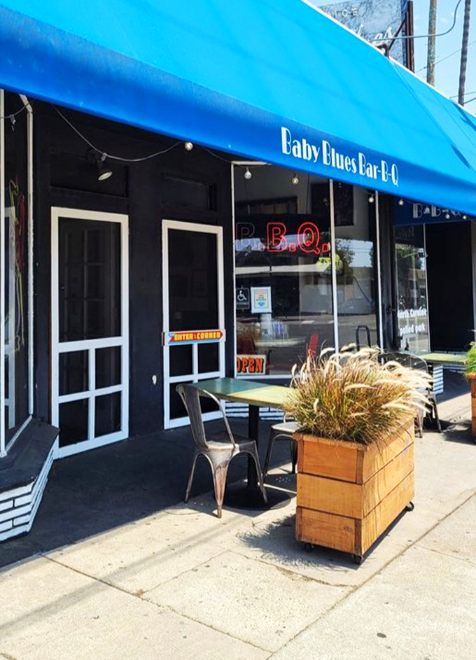 Outdoor seating lets you savor your meal while soaking up that quintessential Venice Beach California sunshine experience.