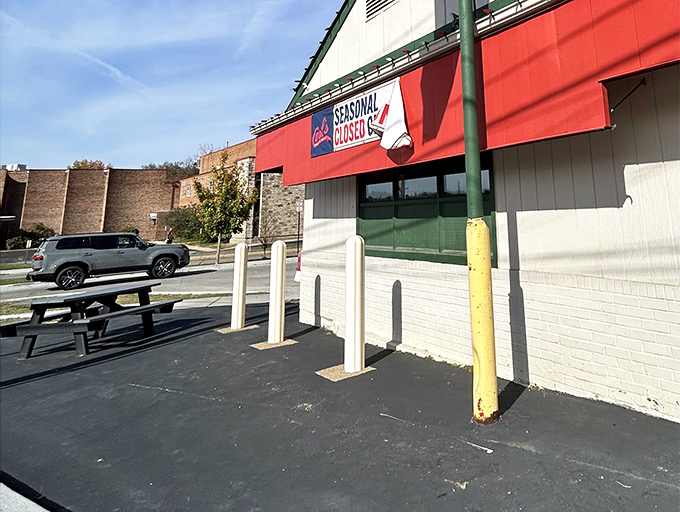 Even the exterior takes a seasonal break sometimes, proving that good things—like Carl's legendary root beer—are worth waiting for.