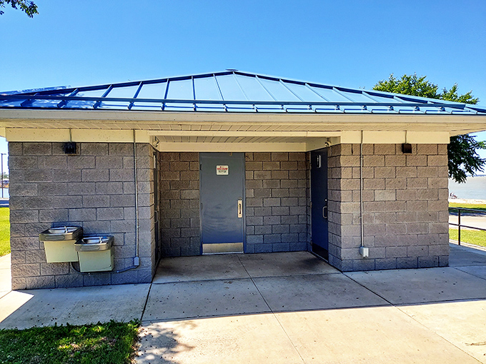 Clean, practical, and precisely where you need them—these unassuming facilities might be the unsung heroes of many extended beach days.