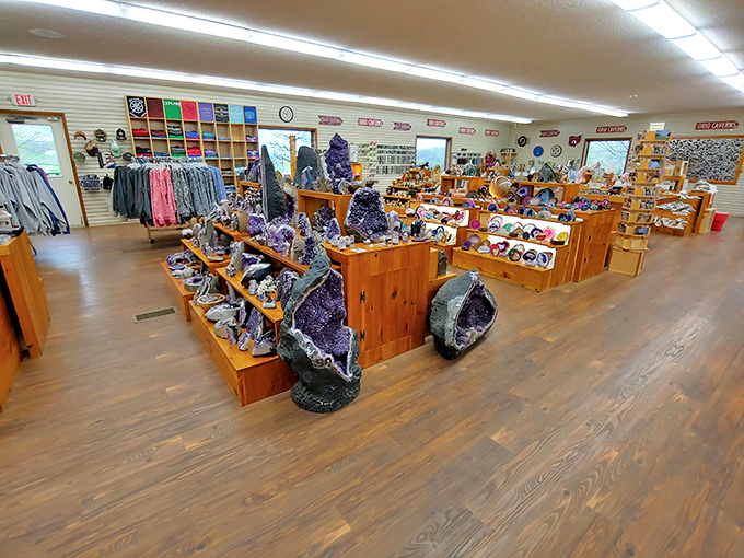 The gift shop offers take-home treasures almost as dazzling as what's underground. Those amethyst geodes are practically begging to become bookends!