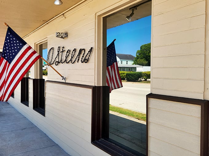 No fancy sign needed when the food speaks for itself. O'Steen's simple storefront has been drawing seafood pilgrims for generations.
