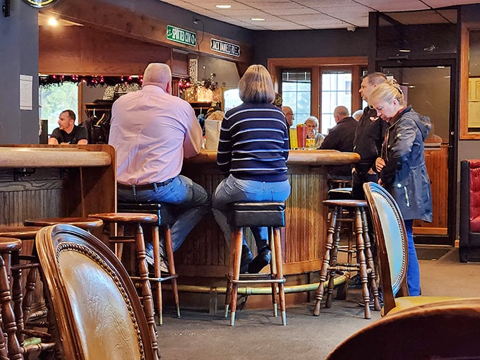 The bar isn't just a place to drink&mdash;it's where the supper club ritual begins, where regulars hold court and newcomers learn the delicious ropes. 