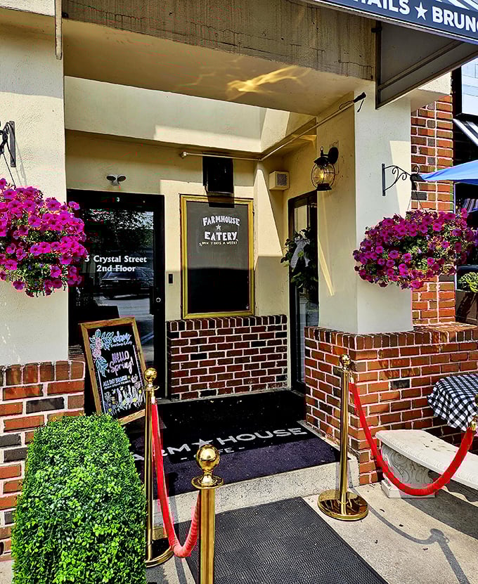 The entrance feels like you've discovered a secret&mdash;complete with red velvet ropes that say "yes, you're in the right place."