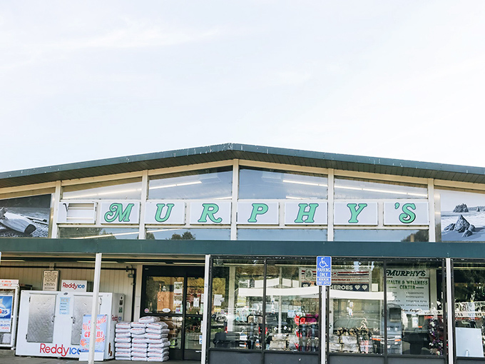 Murphy's Market &ndash; where locals shop for picnic supplies before heading to viewpoints that make grocery store trips worth writing home about.
