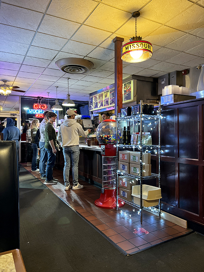 The counter where dreams come true &ndash; complete with a Missouri-themed pendant light and what appears to be a gumball machine for post-meal treats.