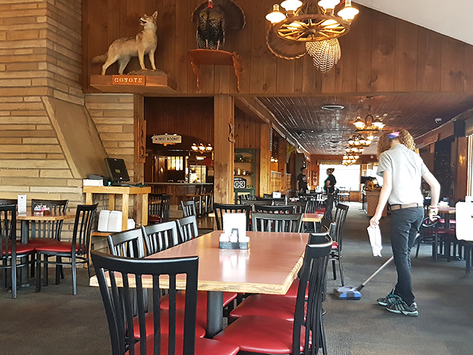 Clean tables await the next round of comfort food enthusiasts in this wood-paneled sanctuary of Pennsylvania cuisine.