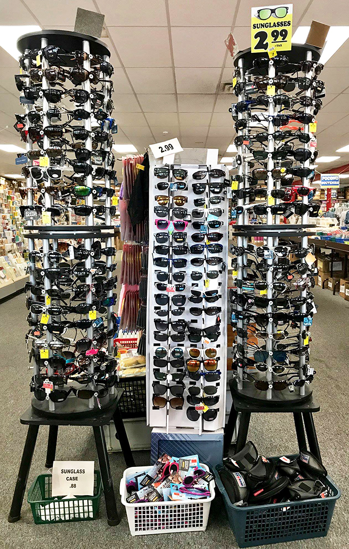 Sunglasses as far as the eye can see (pun absolutely intended). Designer lookalikes at prices that won't make you wince.