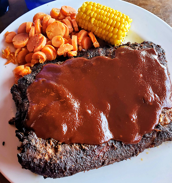 Those baby back ribs fall off the bone like they're eager to be devoured by appreciative diners. 