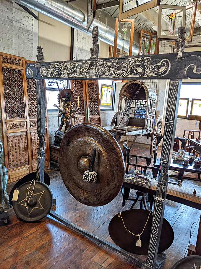 That's not just a gong&mdash;it's the world's most dramatic dinner bell, guaranteed to summon your family from the furthest corners of the house.